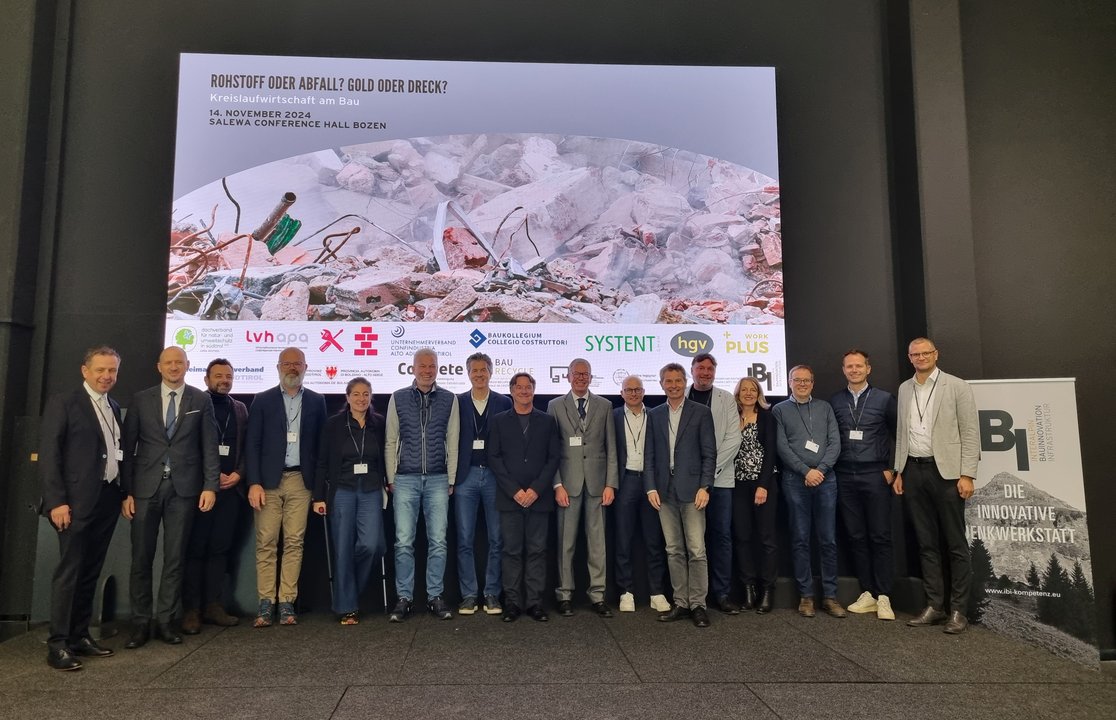 Fachtagung: "Kreislaufwirtschaft am Bau: Rohstoff oder Abfall? Gold ...